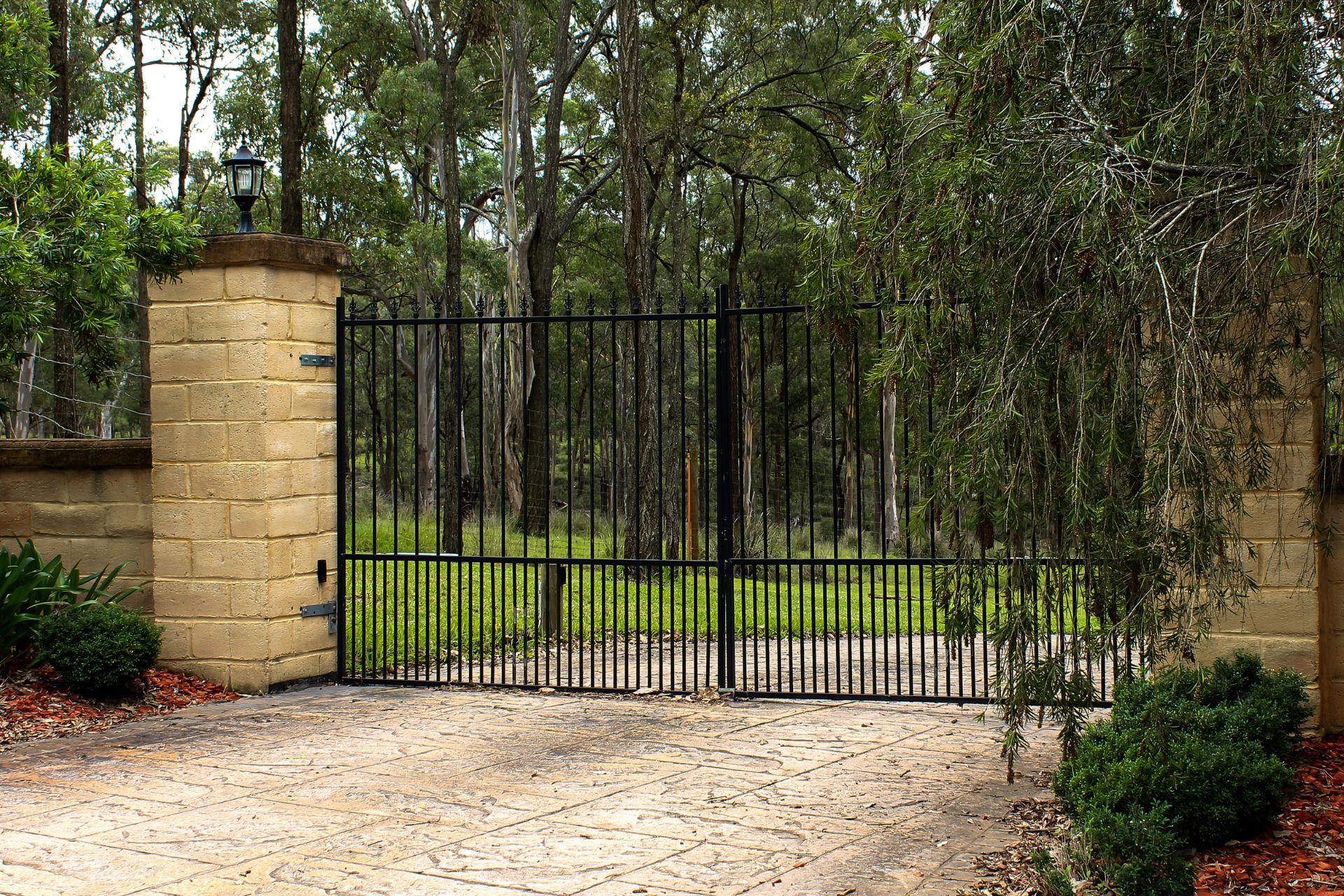 Ultimate Guide To How To Build A Driveway Gate