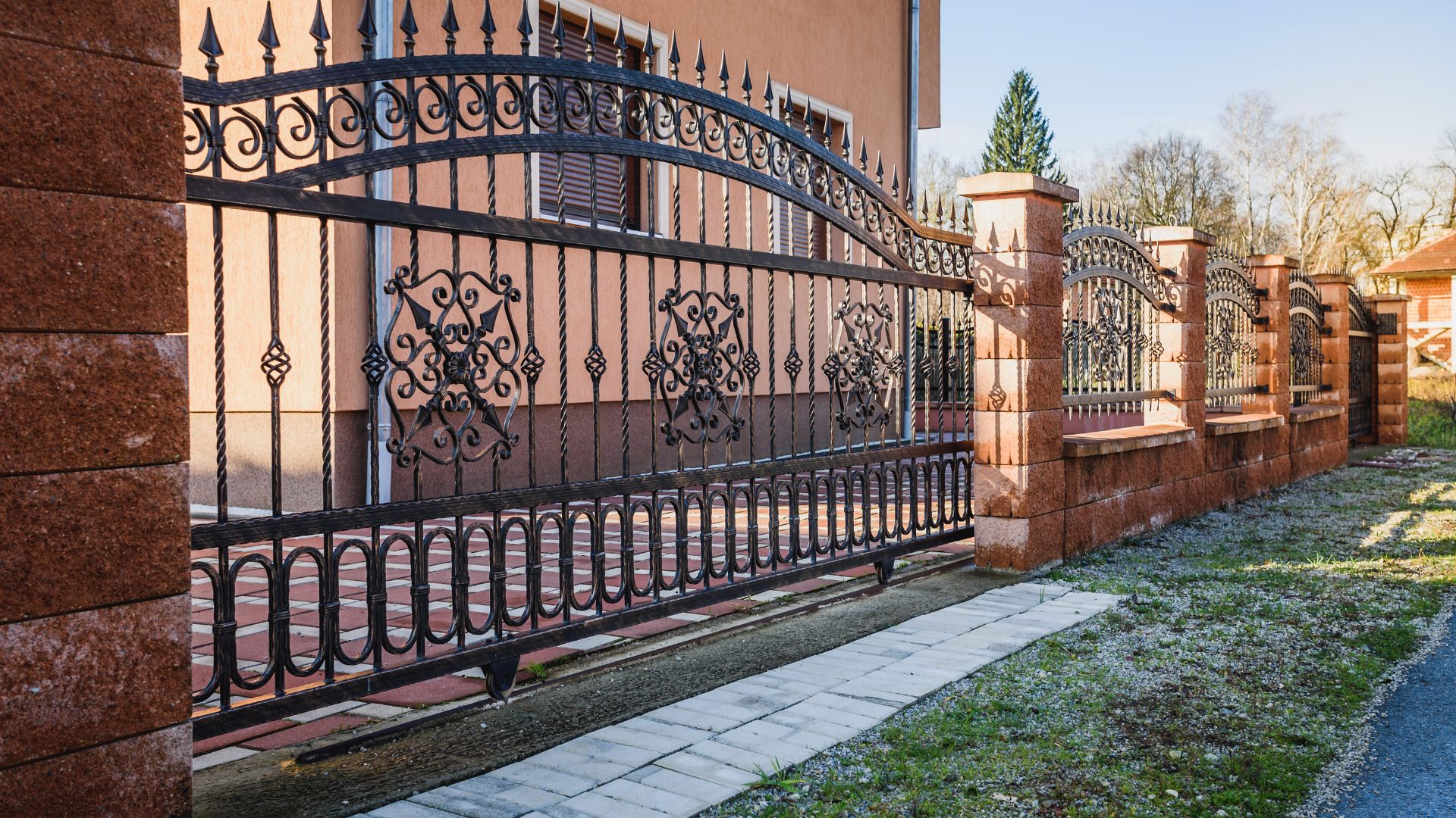 How Much Does It Cost To Install A Fence Gate? Complete Guide To ...