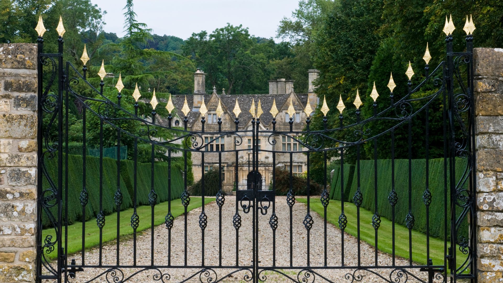 Driveway Gates In NZ: Types, Costs, Installation Tips, And Local ...